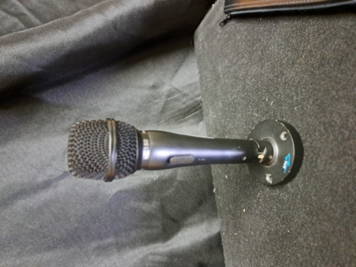 Gear Hunter | EV MC150 Vocal Mic With Switch